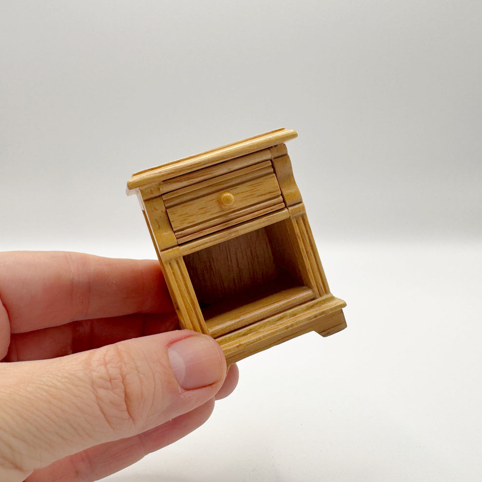 Side Table – Melvin's Miniatures