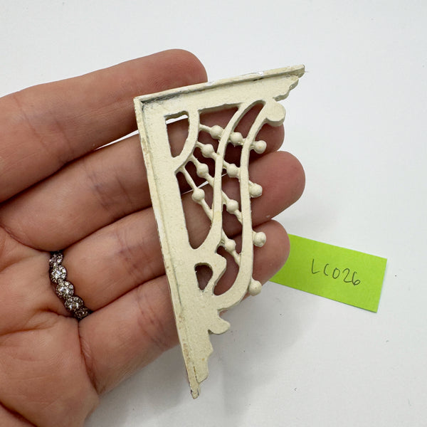 Lawbre Portiere Bracket – Melvin's Miniatures